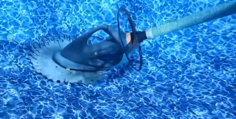 How To Keep Pool Vacuum From Getting Stuck On Drain - Cleaning Beasts