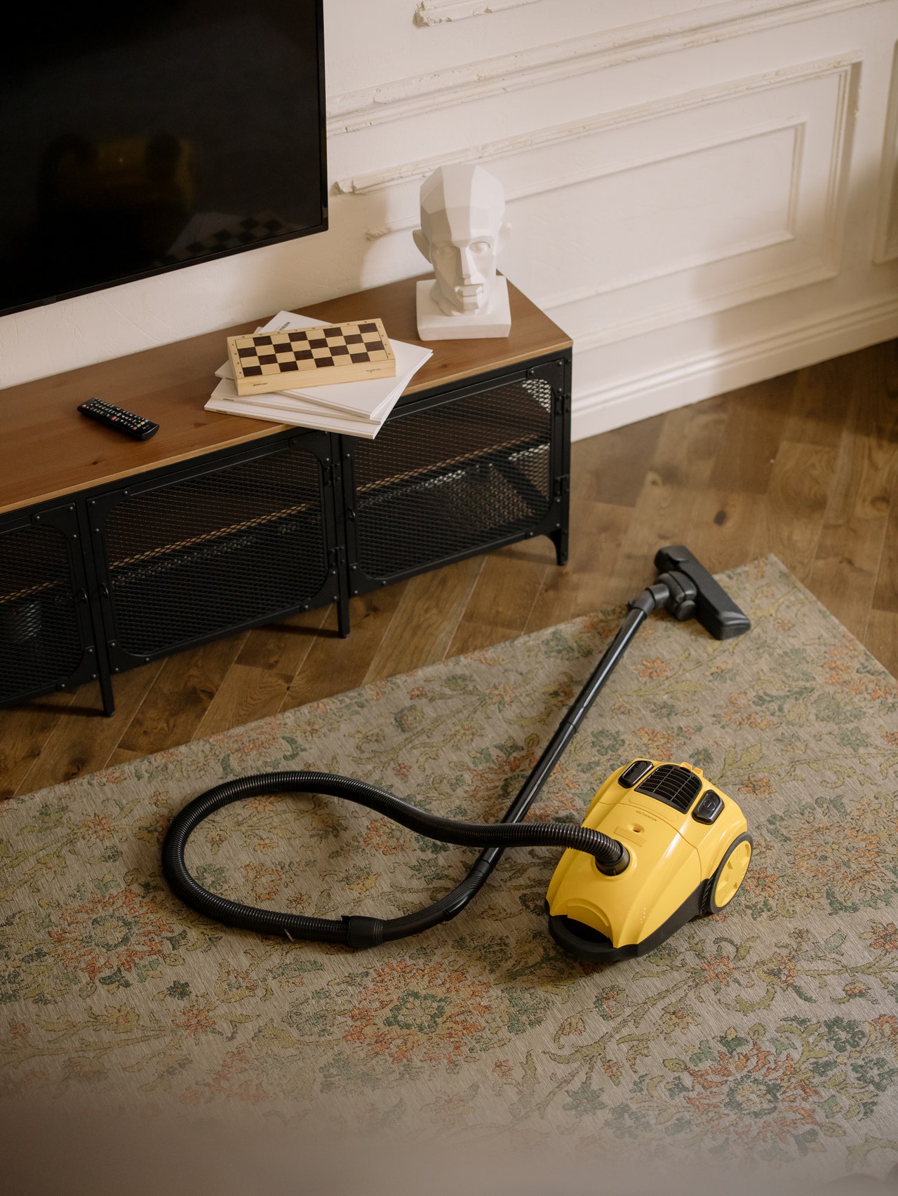 Why Won't My Hoover Vacuum Turn On - Cleaning Beasts